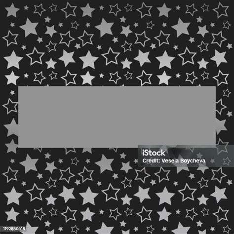 텍스트의 빈 공간이 있는 프레임입니다 실버 별의 테두리입니다 검은 색 배경 크리스마스와 새해 인사말 카드 배너 초대 포장 디자인 일러스트 패턴에 대한 벡터 0명에 대한 스톡
