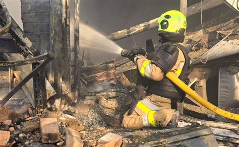 Війська рф знову вдарили по багатоповерхівці у Харкові є загиблі та постраждалі Вечірній Київ