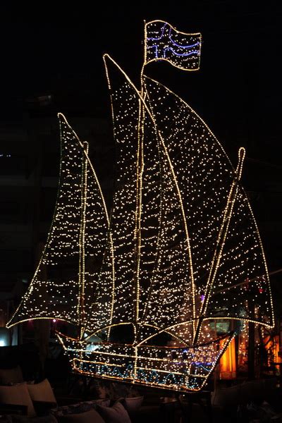 Το χριστουγεννιάτικο καράβι