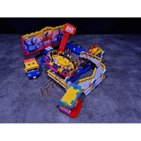 Heavy Rotation Lego® Bricks Fairground Attraction