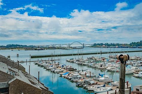 Embarcadero Resort Hotel And Marina Newport Oregon Bayfront Resort