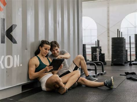 Business And Pleasure How To Build Relationships With Your Team