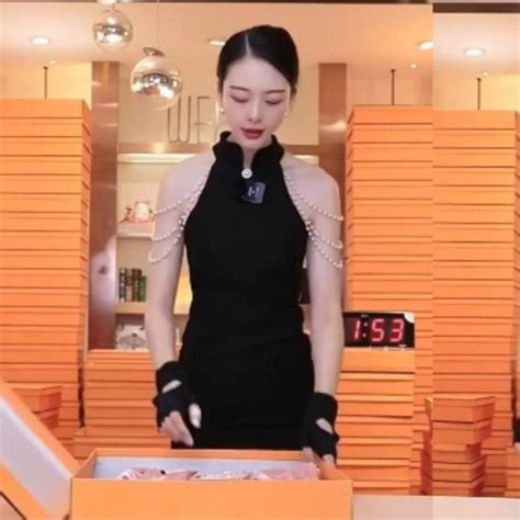 Zheng Xiang Xiang Who Earned 18 3 Million Per Week With Her 3 Seconds Promotion Strategy