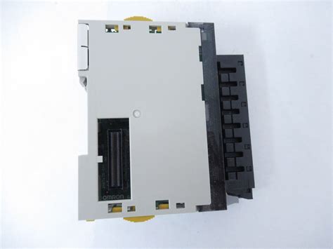 Omron Cj1w Da041 Output Module 4 Analog Din Rail Austin Surplus