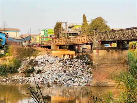 အမှိုက်များစွန့်ပစ်ရန်အတွက် အမှိုက်ကန်များထားရှိရန် လိုအပ်နေကြောင်း လုံးခင်းကျေးရွာ ဒေသခံများပ