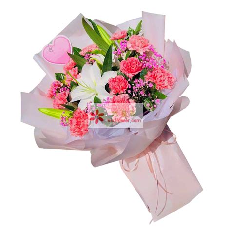 12朵粉色康乃馨百合，由衷的敬意 六朵花