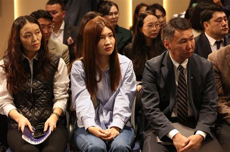 Ерөнхий сайд “e Mongolia 4 0” системийг шинэчлэхдээ хувийн хэвшилтэйгээ өрсөлдөхгүй байхыг