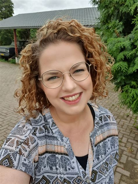 Yari Green Curls Curl Activator 355ml Yari Beautiful Curls We Are Eves Honest Cosmetic