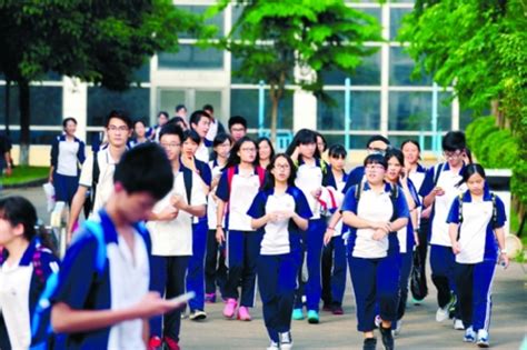 兰州大学校服 兰州大学校徽 兰州大学校门 大山谷图库