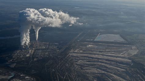 Съд във Варшава анулира положителната оценка на въздействието върху околната среда на полската