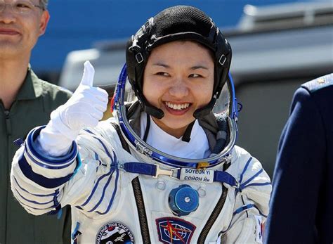 시대의 기억 이소연 우주로 가던 날 한국일보