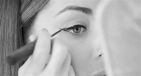 Makeup  Find And Share On Giphy