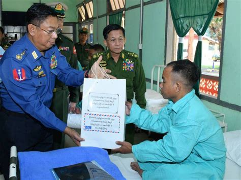 ရပခတိုင်းမှူး ဗိုလ်ချုပ် လှမိုးနဲ့ တပ်မ ၅၅၊ ၆၆ တပ်မမှူးတွေကိုဖြုတ်ချပြီး အရံအင်အားပို့၊ ရေချုပ