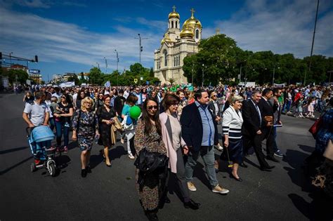 Медицински Университет Варна Очакваме Ви на празничното шествие на 24 май