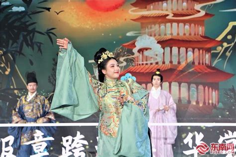 两岸观众线上线下共赴华服盛宴 领略传统文化之美