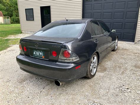 2002 Lexus Is300