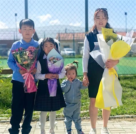 Одонтой ээжийн өдрийн тэмдэглэл Заримдаа би маш их ядардаг 🥺🥺🥺 Бүгд ээжээ ээжээ гээд