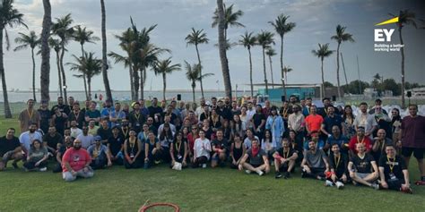 Eymenacareers Yourstobuild Betterworkingworld Leadership Eyconsulting Meera Roy