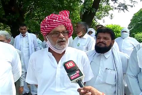 भारतीय किसान यूनियन ने कृषि कानूनों का विरोध कर रहे किसान संगठनों को