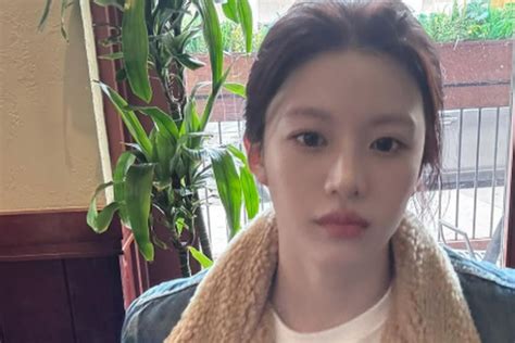 Foto Go Youn Jung Bagikan Keseruan Liburan Di Bali Hadiah Dari Kesuksesan Resident Playbook