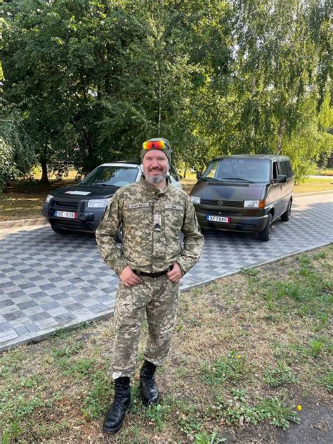 Швидкі та завзяті військові ЗСУ отримали 100 автівок від Parimatch Depo Ua