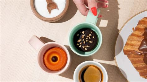 Easy Microwave Cake Recipe Make A Delicious Cake In Just Minutes Curvd