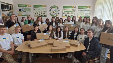 Тайвань інвестував 1 мільйон доларів у компютеризацію українських шкіл Новини Суспільство