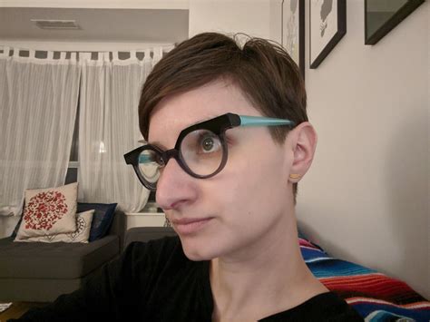 Round Glass Hair Cuts Glasses Haircuts Eyewear Eyeglasses Hair