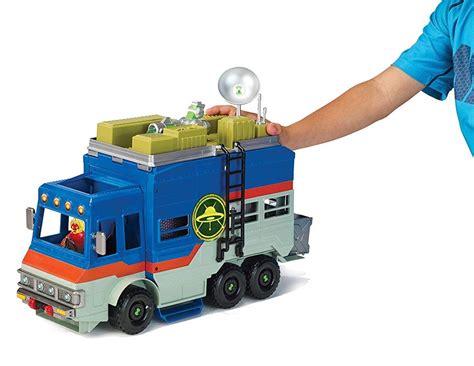 Ben 10 BEN03000 Rust Bucket Playset TopToy