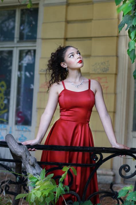 Наталия Пеева ПГЕБ „проф д р Асен Златаров“ гр София Лайф Dir Bg