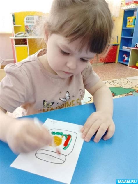 Занятие в первой младшей группе по рисованию «Витамины в баночке 3