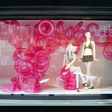 Discover 83 Spring Display Ideas And Escaparates Originales Ideas