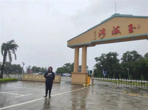 刚刚，深圳台风红色预警生效！深网记者直击防台风现场深圳新闻网