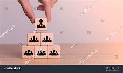 32910 En La Categoría Company Hierarchy De Fotos E Imágenes De Stock