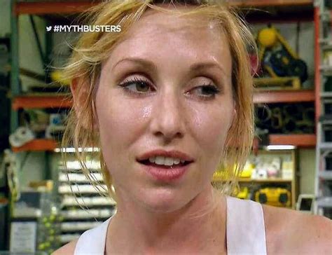 Kari Is Feeling A Little Hot 😋 Scrolller