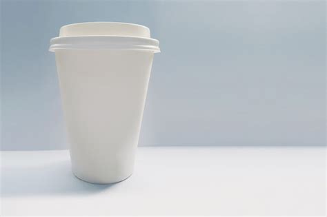 회색 배경에 고립 된 빈 흰 종이 커피 컵 음료에 대 한 그래픽 디자인 서식 파일 모형 0명에 대한 스톡 사진 및 기타 이미지