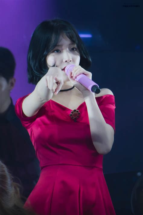 161216 IU Concert 24 Steps in Hong Kong - IU Photo (41034778) - Fanpop