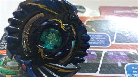 Regulus R3 Unboxing And Review Beyblade Burst Evolution Switchstrike Youtube