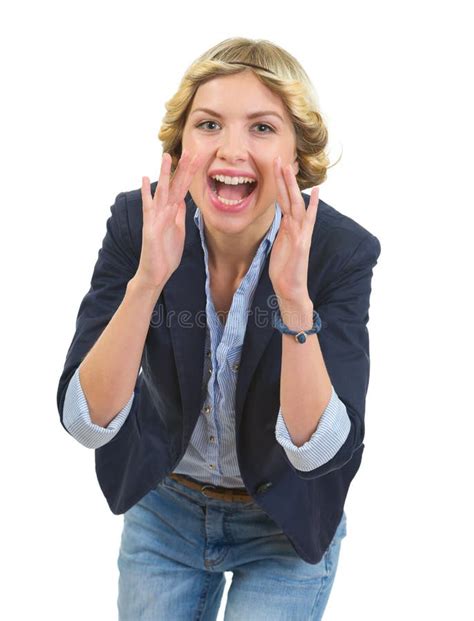 Ragazza Che Grida Tramite Le Mani A Forma Di Del Megafono Immagine