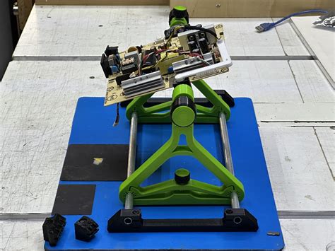 🧲 Universal Pcb Holder・ Stl File For 3d Printing・cults