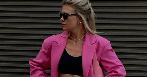 Топ 7 літніх речей які можна носити восени 2022