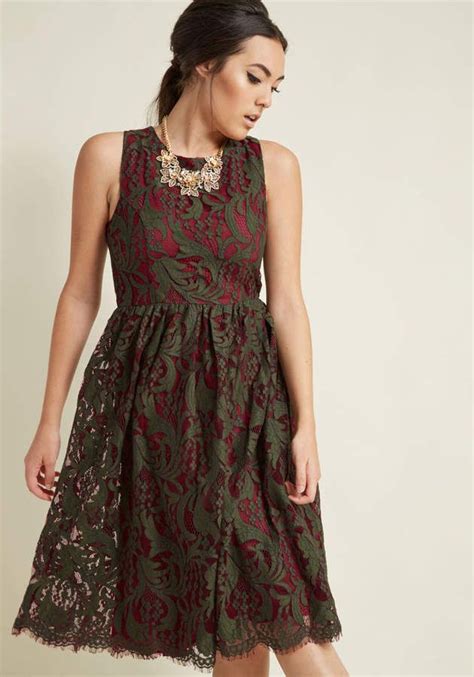 Modcloth Subtly Splendid Lace Dress In S Sleeveless A Line Midi Red