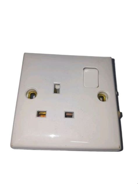 Edison 3 Pin Socket Bd