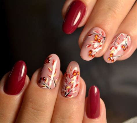 Бордовый маникюр 100 свежих фото Дизайнерские ногти Рождественский дизайн ногтей Искусство