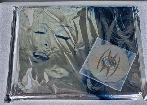 Se Produkter Som Liknar Sex Av Madonna Fotobok 1992 På Tradera 693768924