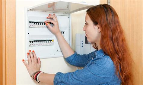 How Does A Circuit Breaker Protect A Home