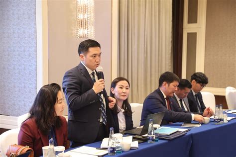 Өмнөговь аймгийн Засаг дарга Н Энхбат уул уурхайн компанийн удирдлагуудтай уулзлаа