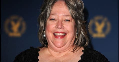 ‘doesnt Look Healthy Fans Worry About Kathy Bates Appearance At The