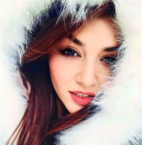 Hande Ercel Pretty Face Rhandeercelx