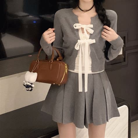 가을신상가을투피스 그레이 라운드넥 배색 리본 긴팔 크롭 가디건플리츠 미니스커트 투피스 셋업 세트 하객룩 데이트룩 캠퍼스룩